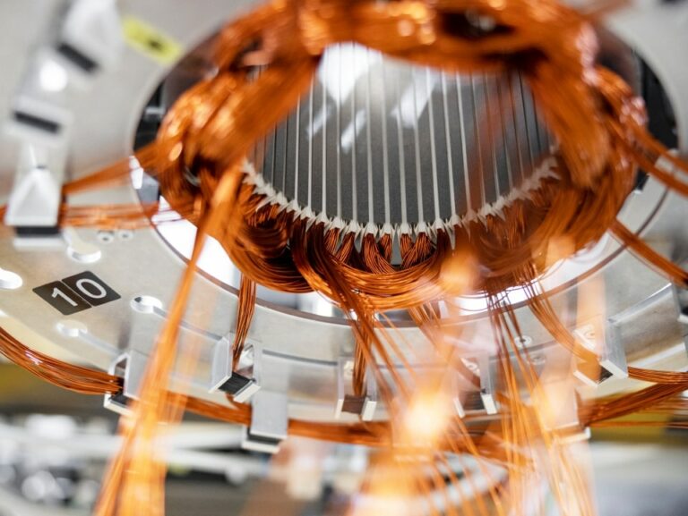 Automatic Manufacturing Cells - Elmotec Statomat